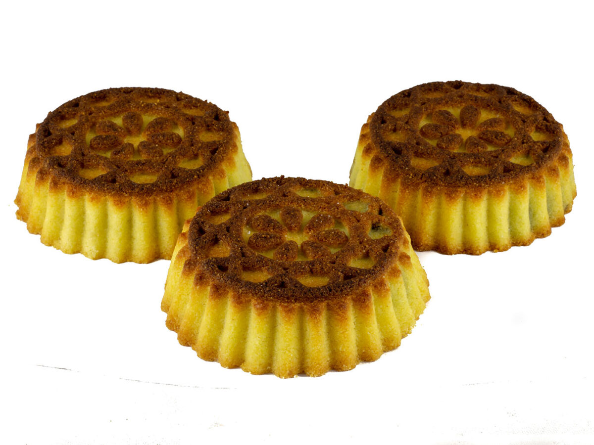 Mamool stuffed with dates – Alwan Sweets